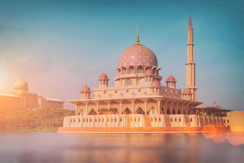 Putra Moque, Putrajaya - Malajsia Stock Foto - Image of islam ...