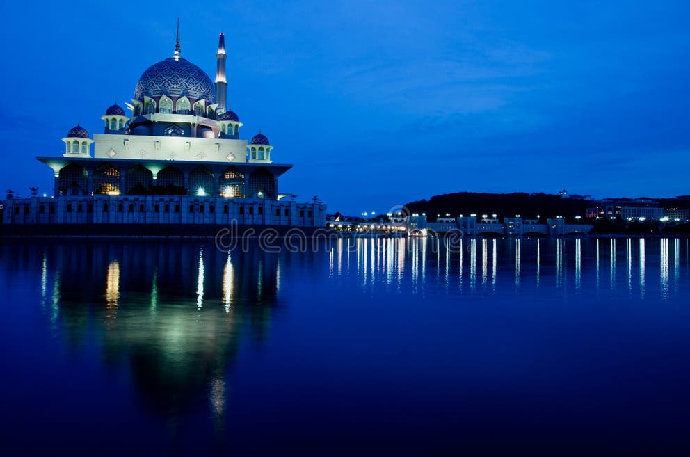 Putra Mosque stock image. Image of night, mosque, still - 22834033