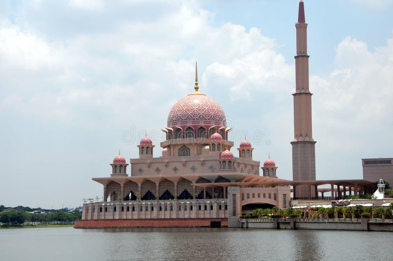 Putra Mosque Masjid Putra stock photo. Image of landmark - 82751200
