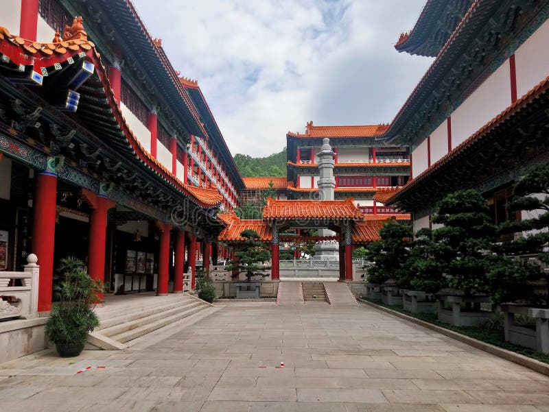 Putuo Temple Nanputuo, Xiamen, FUJIAN PROVINCE, CHINA Stock Photo ...