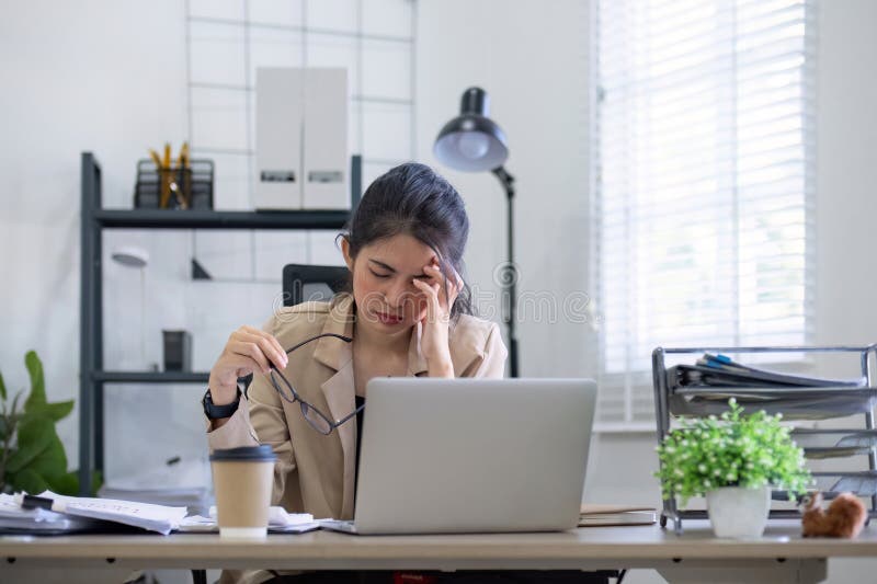 Puzzled Confused Asian Woman Thinking Hard Concerned about Online ... Puzzled Confused Asian Woman Thinking Hard Concerned about Online ...