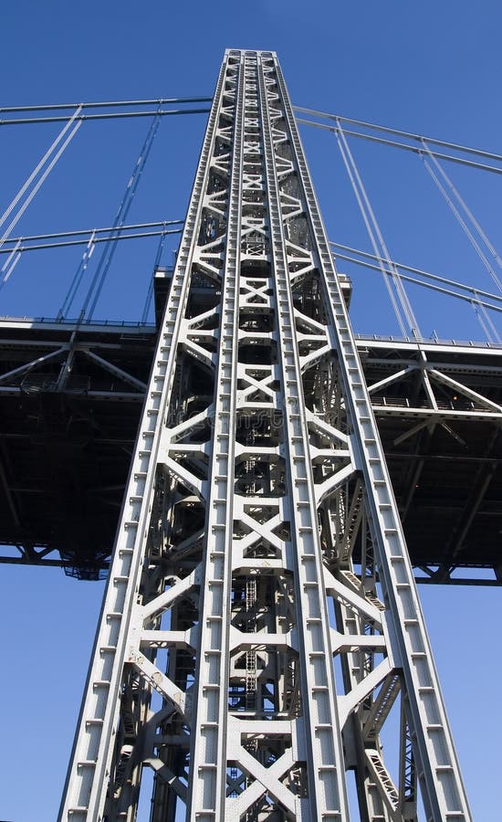 Pyloon stock foto. Image of pyloon, hemel, lang, ijzer - 1348546