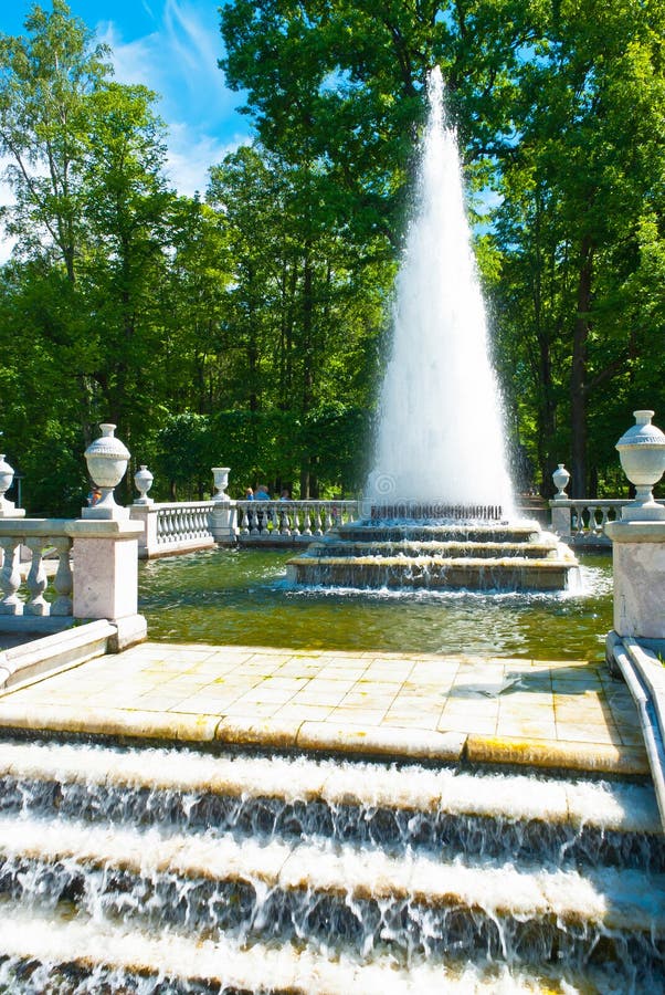 Pyramid Fountain in the Gardens of Versailles - France Editorial Image ...