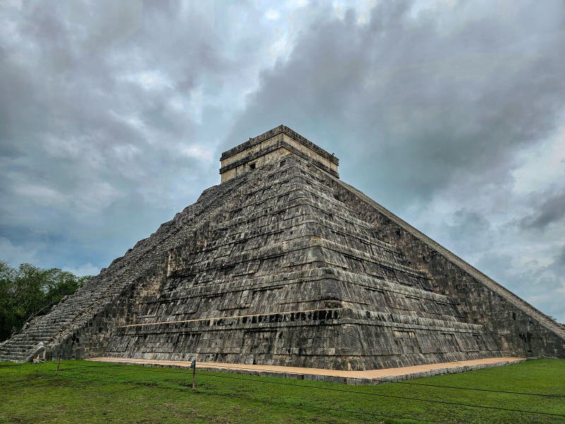 Pyramid of Kukulkan at Chichen Itza Under Cloudy Sky Stock Image ...