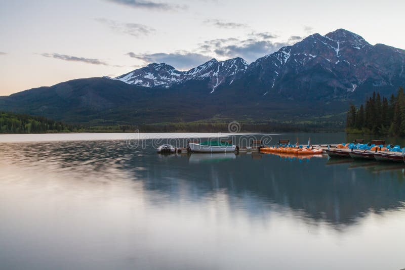 Pyramid Lake, Canada stock image. Image of pyramid, annette - 64337483