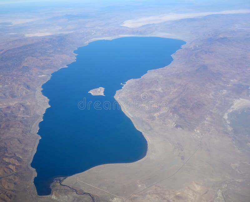 Pyramid Lake, Nevada stock image. Image of aqua, nevada - 27057727