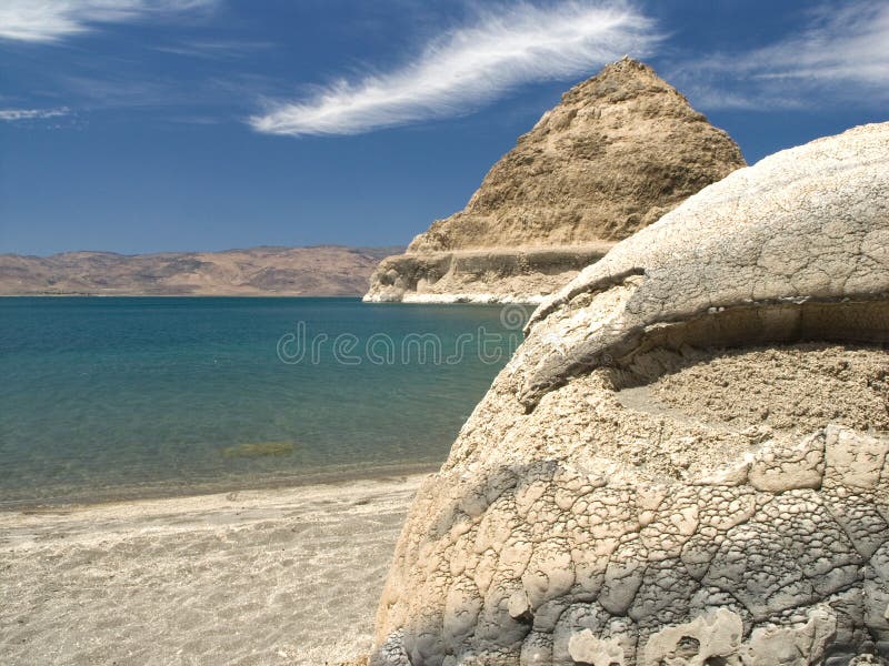 The Pyramid and Tufa Rock at Pyramid Lake Stock Photo - Image of blue ...