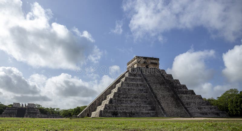 Pyramid Maya in Mexico America Stock Image - Image of mexican, illusion ...