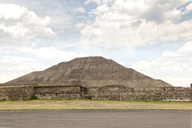 Pyramid of the sun stock photo. Image of huntress, cazadora - 97564516