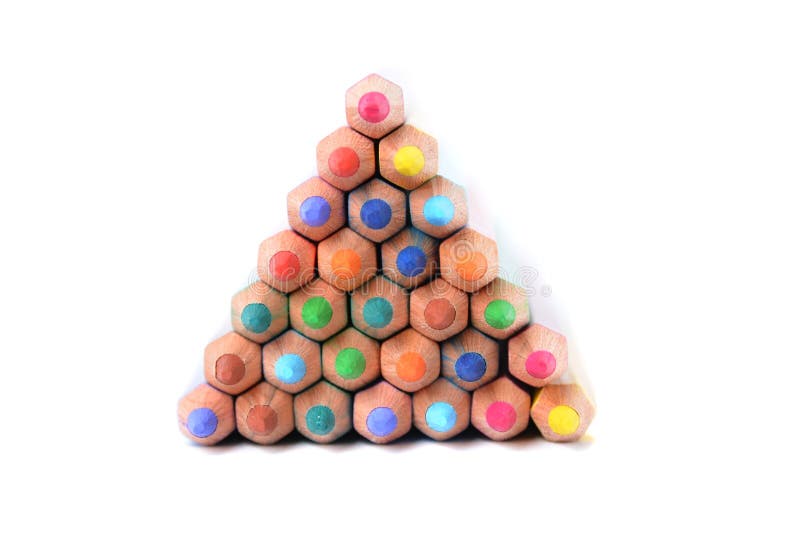 Pyramide Des Crayons De Couleur Au-dessus De Blanc Photo stock - Image ...