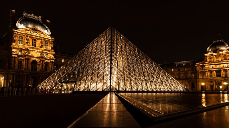 Pyramid of the Louvre Museum at Night, Paris, France Editorial Photo ...