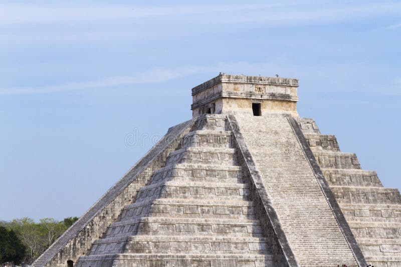 Pyramide maya image stock. Image du loisirs, pyramide - 30722891