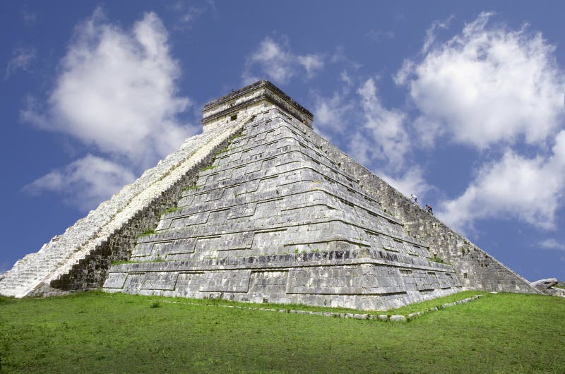 Pyramide Chez Chichen-Itza, Mexique Image stock - Image du mexicain ...
