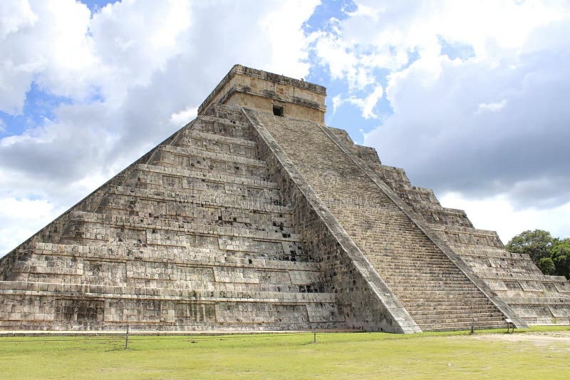 The pyramide in yucatan stock photo. Image of historic - 174480550