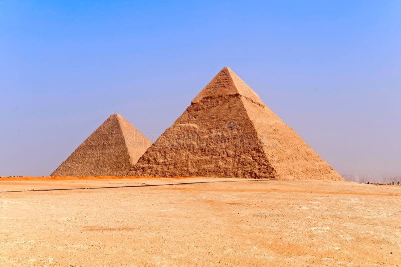 Giza pyramider arkivfoto. Bild av kairo, väg, himmel - 12339520