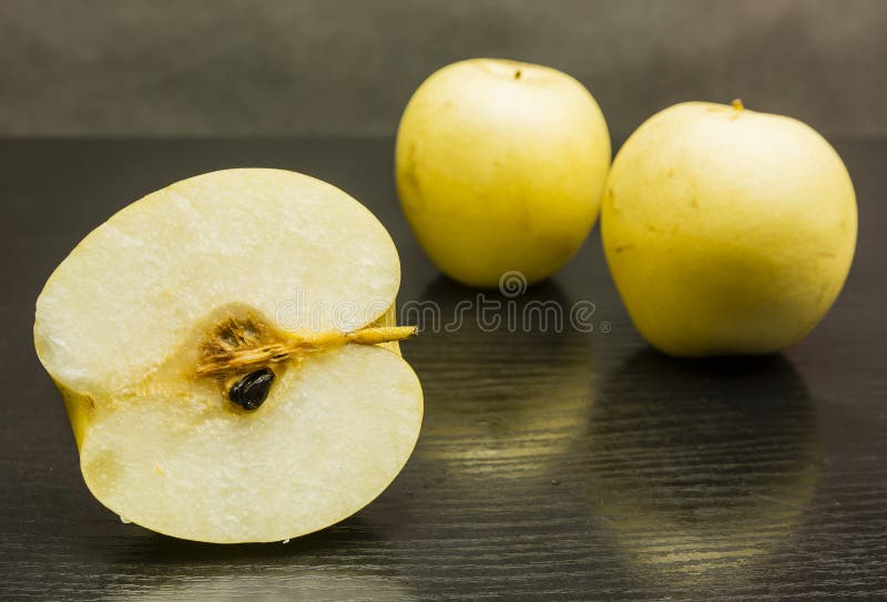 Pyruspyrifolia Van De Nashipeer - Dwarsdoorsnede Stock Afbeelding ...