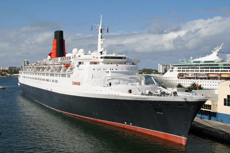 QE2 in Ft. Lauderdale 2008 editorial stock photo. Image of liner - 5248473