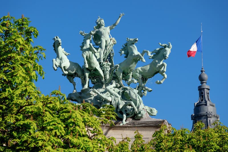 Quadriga Statue on Top of the Grand Palais in Paris Stock Photo - Image ...