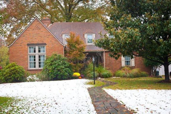 986 Brick Ranch House Stock Photos - Free & Royalty-Free Stock Photos ...