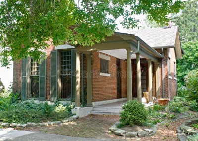 Quaint Cottage stock photo. Image of homestead, midwest - 10962146