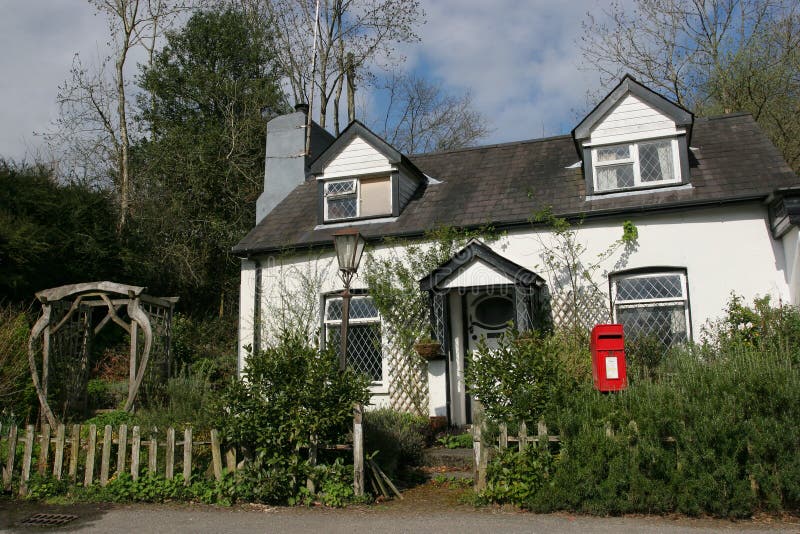 Quaint Cottage stock image. Image of flower, home, canada - 18828379