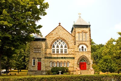 Quaint country church stock image. Image of doors, worshipful - 2915213