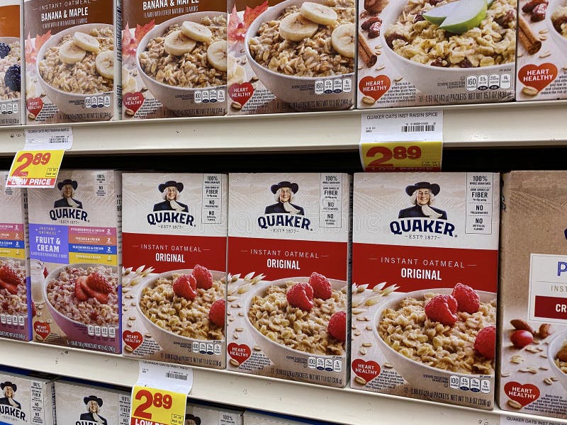 Quaker Instant Oatmeal Boxes on a Store Shelf Editorial Stock Image ...