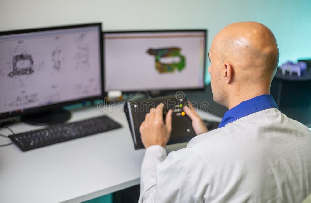 Quality Engineer, Scanning Components by Professional Optical 3D ...