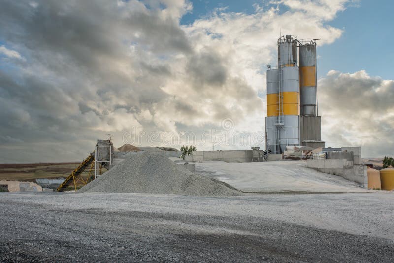 Quarry Aggregate with Heavy Duty Machinery Stock Photo - Image of scoop ...