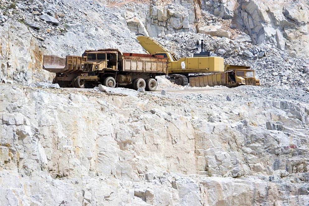 Quarry Works stock image. Image of gravel, boulder, lorry - 3875173