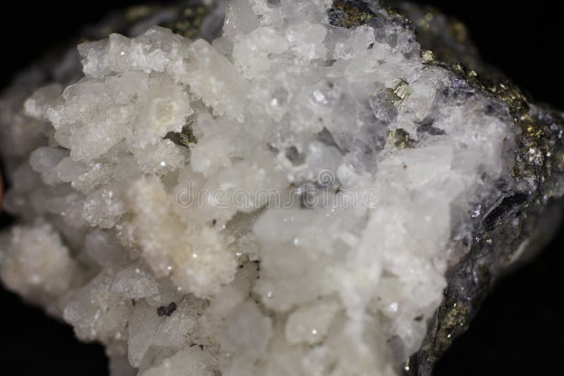 Quartz stock photo. Image of rock, mineral, geology, quartz - 39559512
