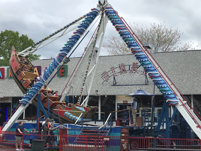 Quassy Amusement Park in Middlebury, Connecticut Editorial Photography ...