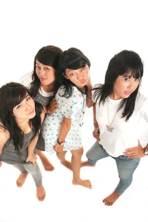 Quattro ragazze asiatiche fotografia stock. Immagine di piccolo - 8455374