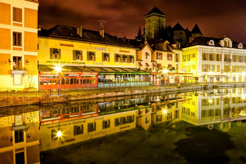 Canale di Annecy, Francia immagine stock editoriale. Immagine di savoia ...