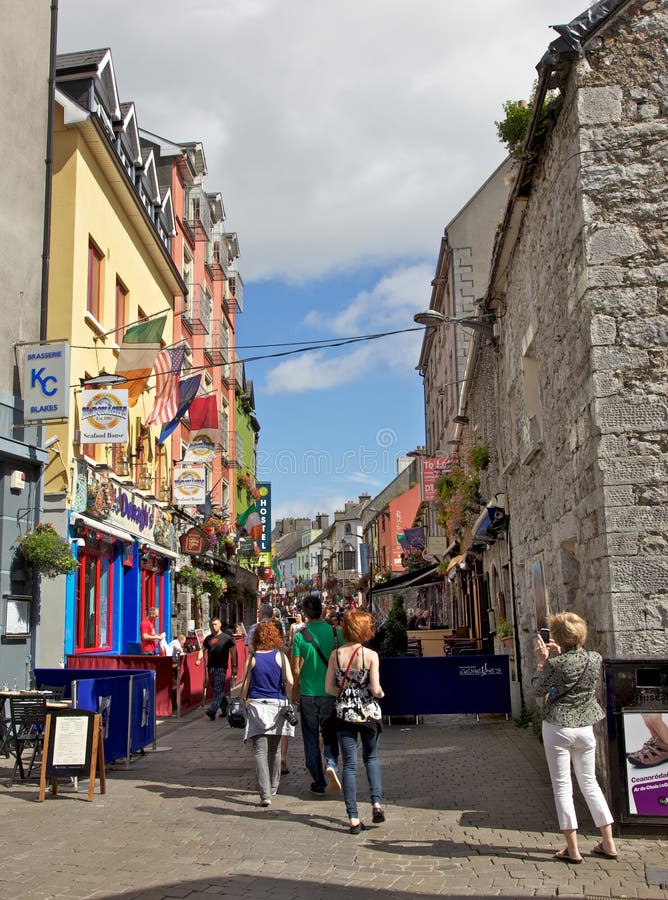 Quay Street, Galway editorial stock photo. Image of irish - 27909698