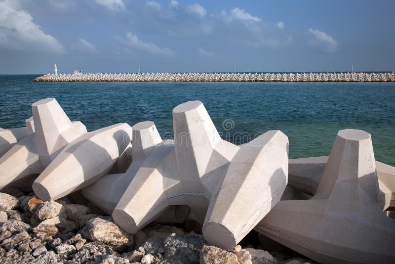 Quebra-mar imagem de stock. Imagem de oceano, arquitetura - 19076327