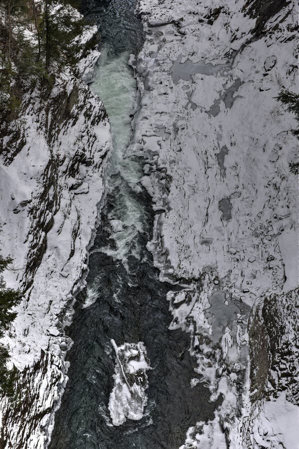 Quechee River - Vermont stock photo. Image of vermont - 68168022