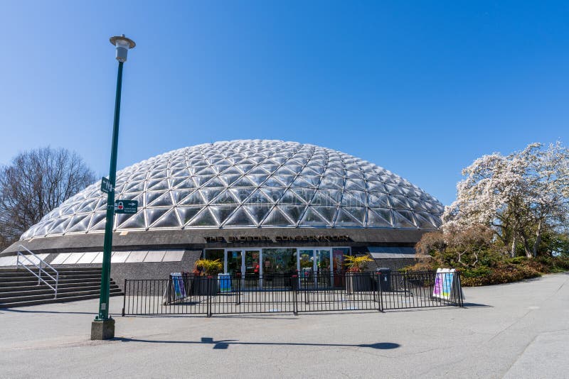 Queen Elizabeth Park Bloedel Conservatory in Springtime. Editorial ...