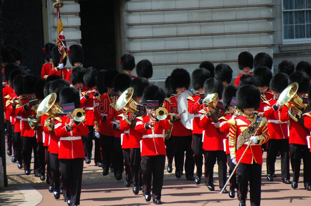 Queen Guard editorial stock photo. Image of army, london - 6010068