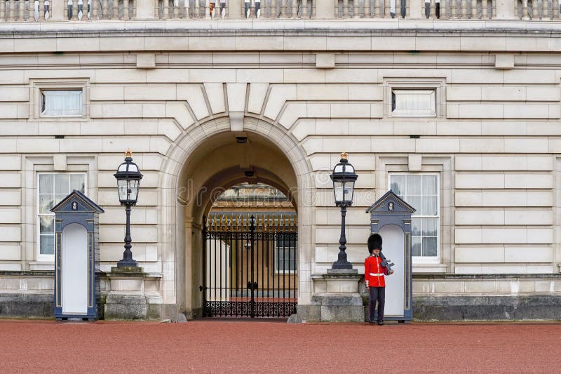 Queen S Guards at Changing of the Guard Editorial Photo - Image of ...