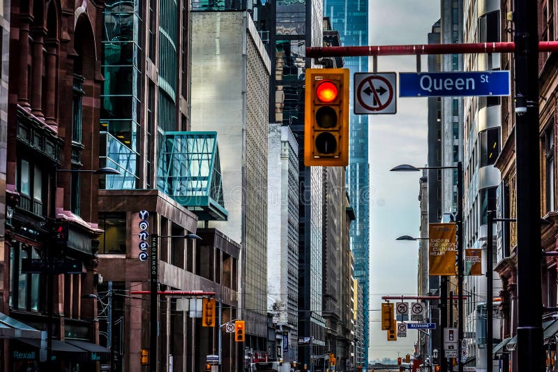 Queen street traffic light stock photo. Image of saks - 357072478