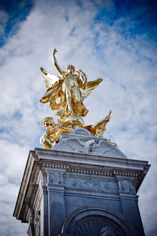 Queen Victoria Memorial Statue Stock Image - Image of britain, england ...