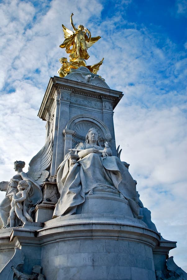 Queen Victoria Memorial, London Editorial Photography - Image of ...