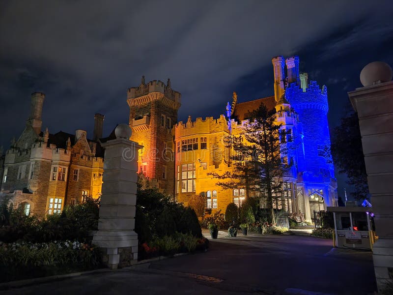 Queens Palace Toronto Night View Stock Photo - Image of palace, town ...
