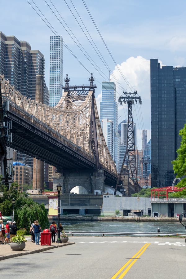 Queensboro Bridge New York editorial photo. Image of famous - 146277546