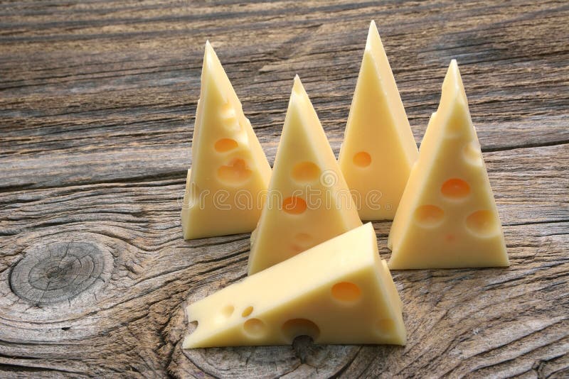 Queijo do emmental foto de stock. Imagem de holandês - 87838130