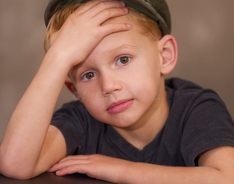 Querer saber do menino imagem de stock. Imagem de menino - 11613349