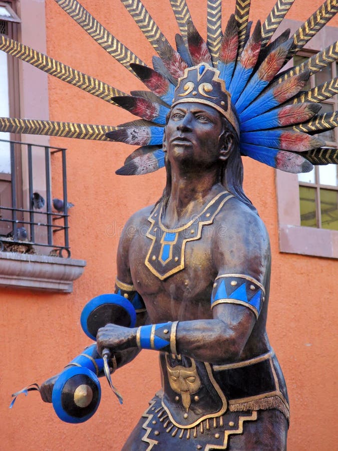 Het Dansende Indische Standbeeld Van Queretaro Stock Afbeelding - Image ...