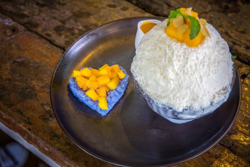 Queso Del Mango De Bingsu Postre Coreano Imagen de archivo - Imagen de ...