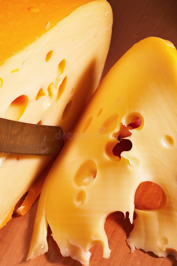 Queso suizo foto de archivo. Imagen de aperitivo, coma - 4690196